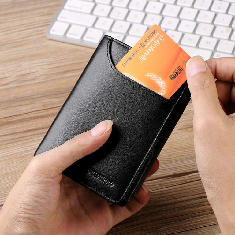 Genuine Leather Luxury Bifold Wallets for Men | Best Wallets for Men
